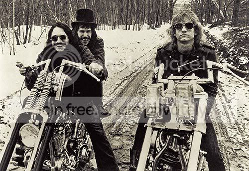 Pictures - Movie Stars and Rock Stars | Page 2 | DO THE TON